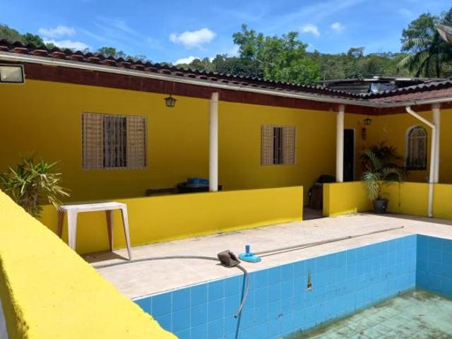 CHÁCARA PISCINA E POMAR