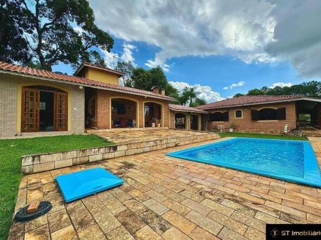 Chácara plana à venda em Atibaia Ótima localização e apta Financiamento!