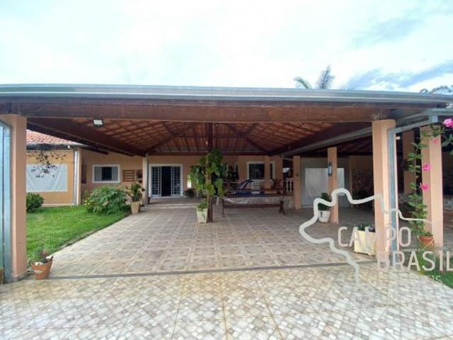 CHÁCARA PLANA DE 5.000M2 COM ÁREA DE LAZER COMPLETA E 2 LAGOS EM CAÇAPAVA!