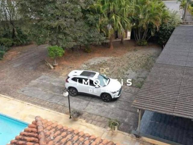 Chácara Próxima ao Centro de Itu, com 2 Piscinas, disponível para Venda