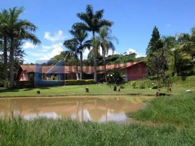 Chácara Rural à venda em Ibiúna Alto da Cachoeira – 5 suítes, piscina e 8 vagas