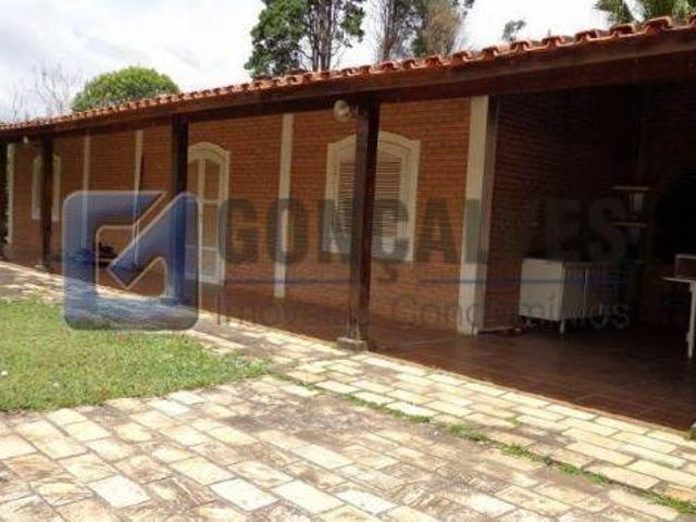 Chácara Rural à Venda em Ibiúna Estr. Ibiúna – 9 Quartos, Piscina e Churrasqueira