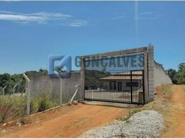 Chácara Rural à Venda em Mogi das Cruzes Cocueira – 3 suítes, 20 vagas e terreno de 24.821 m²