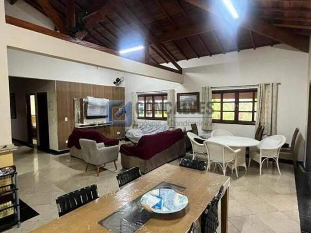 Chácara Rural em ITU Pinheirinho – 4 Quartos, 1 Suíte, 15 Vagas, Venda R$1.200.000