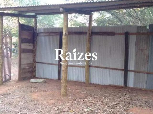 Chácara residencial à venda em Uberlândia Panorama – 3 quartos, varanda gourmet e amplo quintal