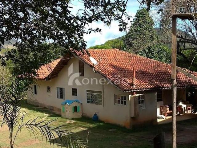 Chácara Residencial com 5.000 m² e 5 dormitórios em Centro Paraibuna/SP