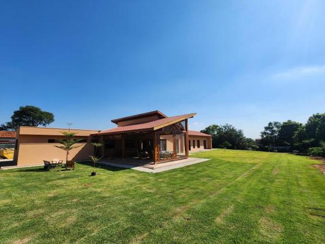 Chácara Residencial / Condomínio Recanto das Flores / Indaiatuba SP