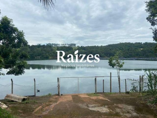 Chácara Residencial em Uberlândia com Piscina e Varanda Gourmet