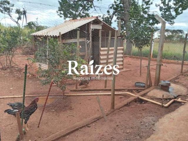 Chácara residencial em Uberlândia Área Rural | 2 quartos 1 suíte | Varanda gourmet
