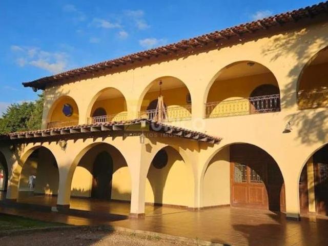 Chácara Residencial/Comercial em Valinhos/SP