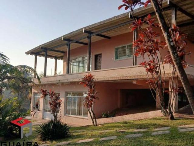 Chácara Riacho Grande, com 914 m² de área construída, terreno de 13.670m², ideal para quem busca esp