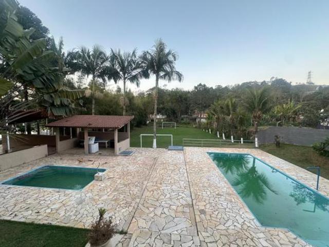 CHÁCARA ST. ISABEL 2.500M² 3 SUÍTES