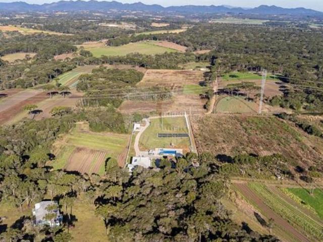 Chácara São José dos Pinhais/PR 3 Dormitórios 2 Suítes 8 Vagas Alto Padrão