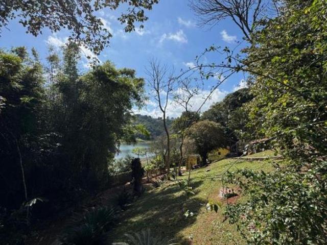 Chácara Santa Isabel acesso a represa condomínio fechado