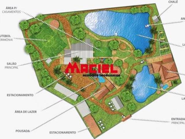CHÁCARA TODA MURADA, COM PAISAGISMO, ILUMINACAO DE ARVORES, BOSQUE, ESTACIONAMENTO, ENERGIA E AGUA
