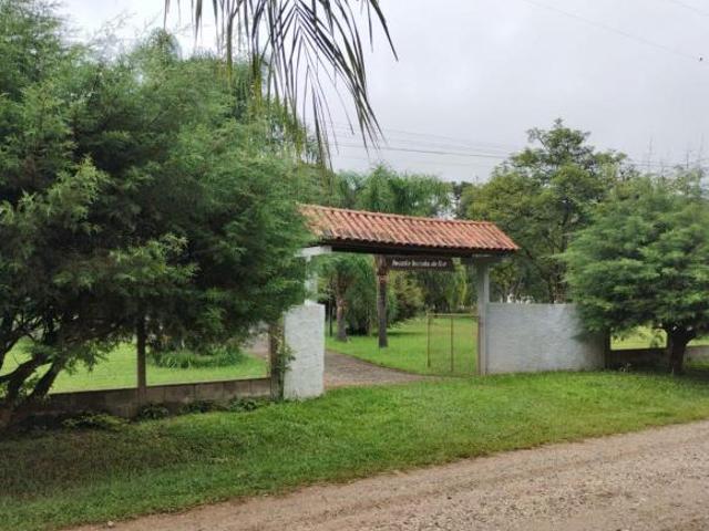 Chácara Urbana terreno plano de 10.570 m² com lagos, rio e muitas f