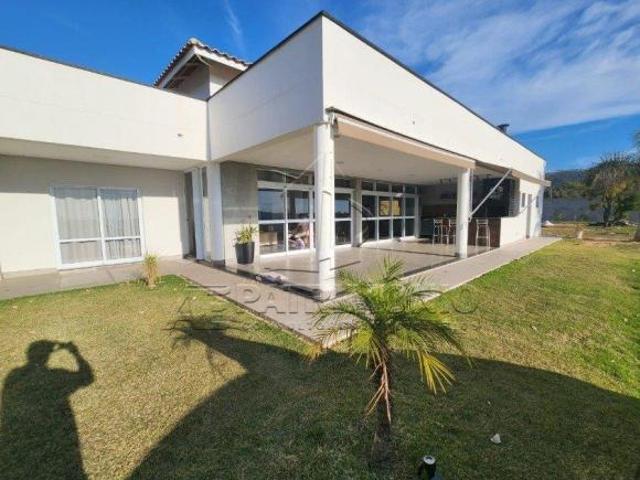 CHACARA 03 SUITES NO JARDIM INHAYBA