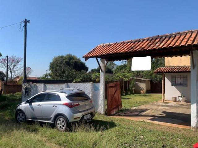 Chácara 1600m2 Casa 90m2 2 Dorms, Sala, Cozinha, Banheiro, Copa, Garagem Coberta, Fogão a Lenha, Arv