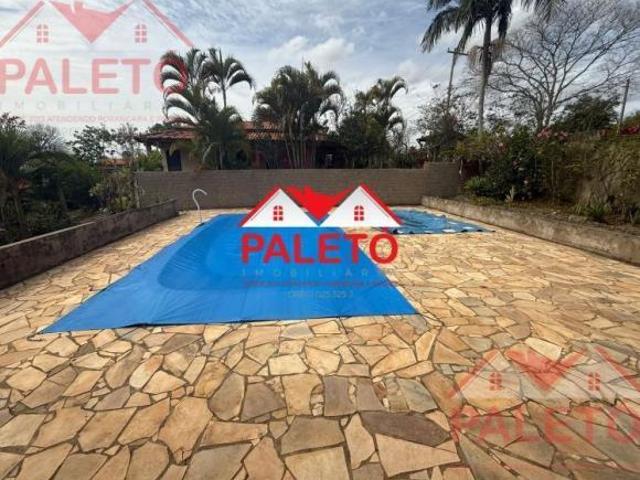 Chácara 1763 m² com piscina e pomar a venda na cidade de Porangaba interior de SP