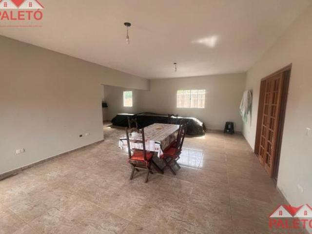 Chácara 1000 m² com 3 suítes a venda na cidade de Porangaba, Interior de SP
