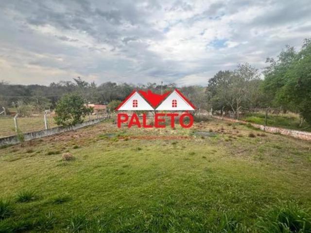 Chácara 1000 m² com 2 dormitórios, a venda na cidade de Porangaba interior de SP