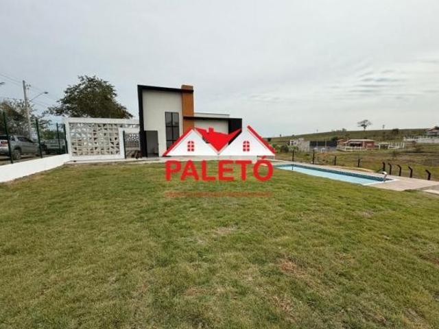 Chácara 1110 m² com piscina, casa arquitetura moderna a venda na cidade de Porangaba interior de SP