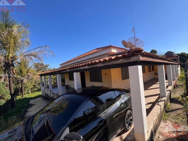Chácara 1300 m² a venda na cidade de Porangaba, interior de SP, loteamento Colinas de Porangaba