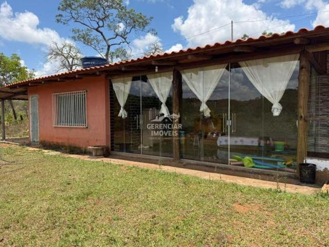 Chácara 1.000m² com lazer completo para você em Itatiaiuçu MG