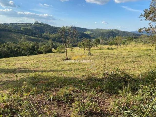 CHACARA 1.000m² PROXIMO A CACHOEIRA EM ITATIAIUÇU MG