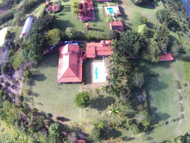 Chácara 20.000 m² com Rio Paraíba do Sul ao fundo Santa Branca SP