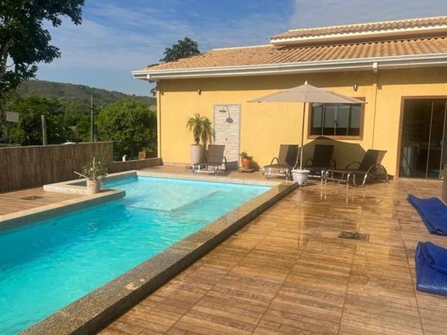 Chácara 2152m² no Condomínio Águas da Serra — Santa Bárbara/Hidrolândia com piscina
