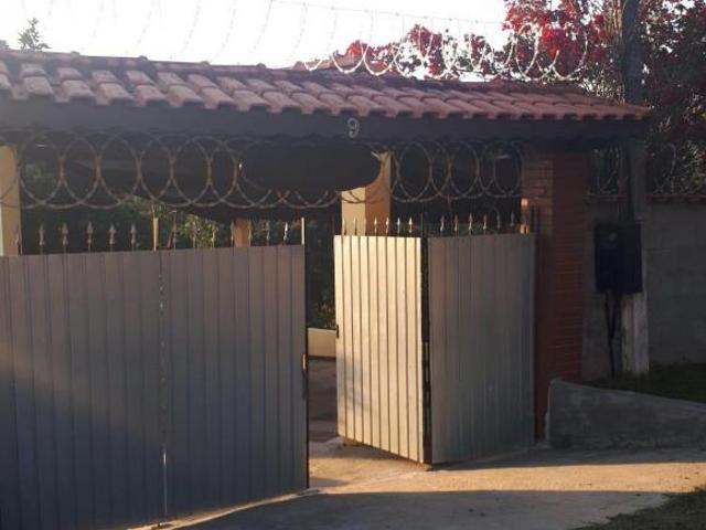 Chácara 2.000m² Santa Branca R$ 799 mil Escriturada Permuta até R$ 400 mil