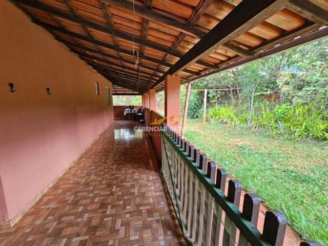 Chácara 2.500m² com 2 quartos,pomar e vista linda em Itatiaiuçu MG