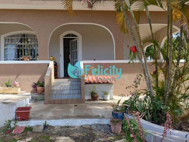 Chácara 2 dorms, 6 vagas, 300m2 em Atibaia