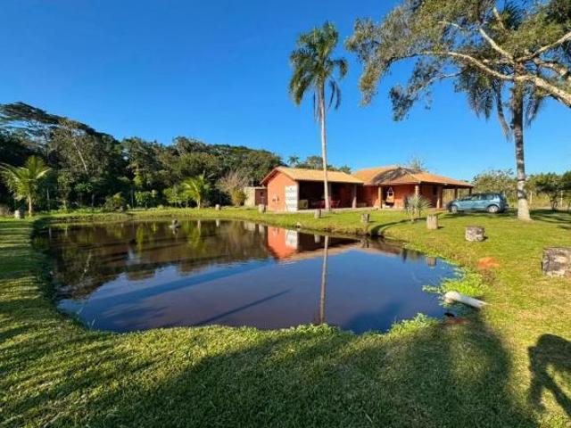 Chácara 2 quartos com piscina em Balneário Gaivota, Itanhaém