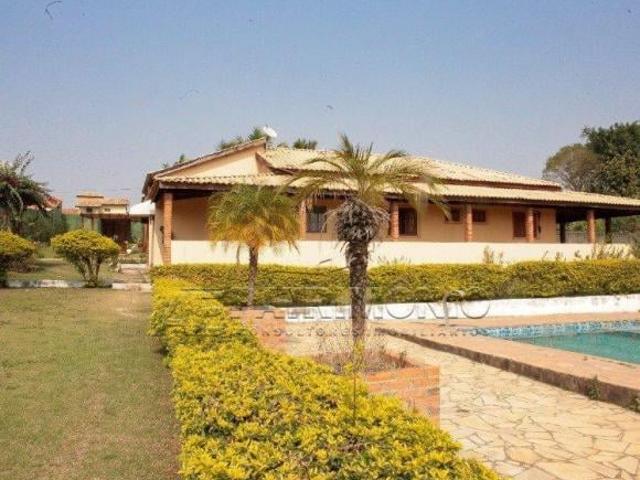 CHACARA 3 SUITES NO BAIRRO ANA MARIA