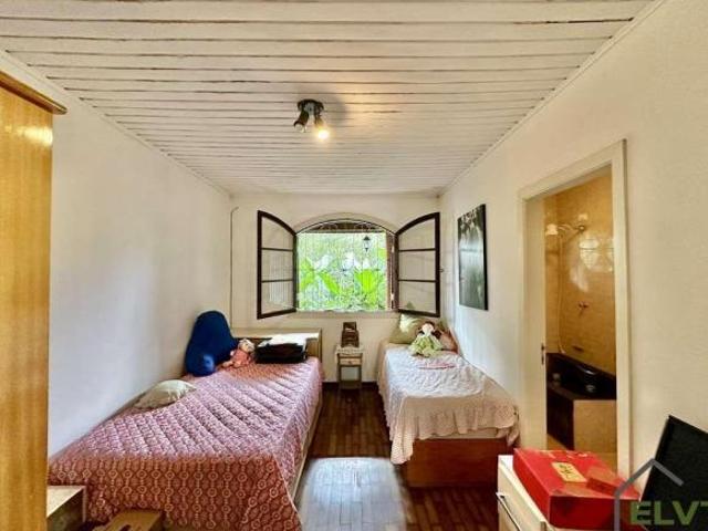 Chácara 3 quartos 2 suítes com Piscina e Escritório em Cotia SP