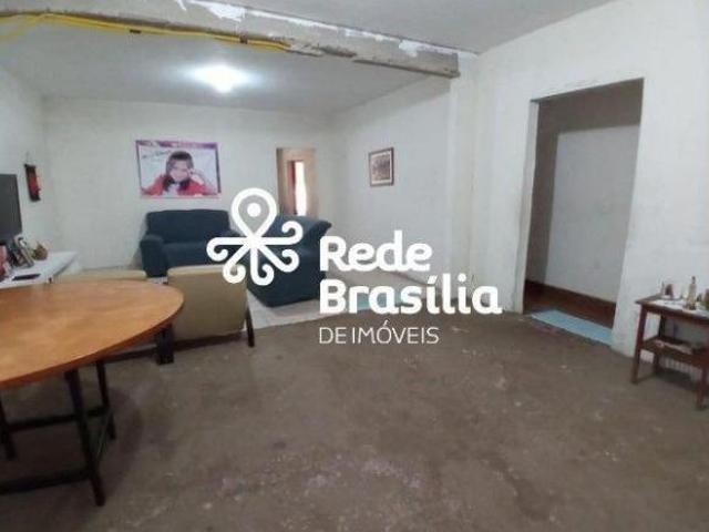 Chácara 49 Casa com 3 quartos sendo 1 suíte 6 vagas estuda permuta Setor Habitacional Sam