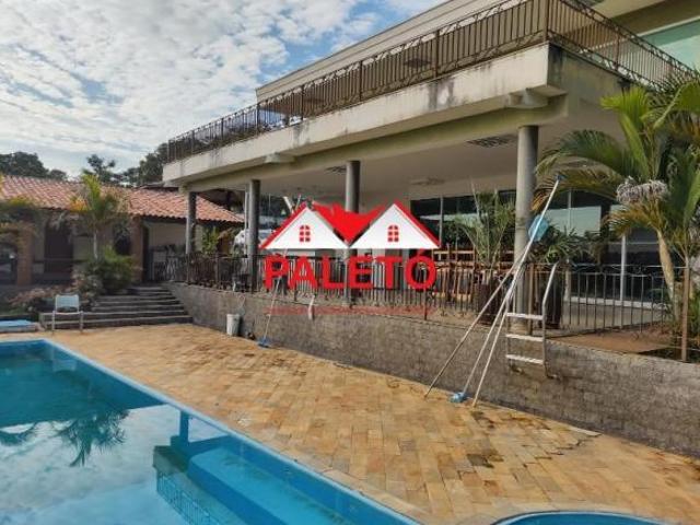 Chácara 4000 m² com 700 m² área construída a venda na cidade de Capela do Alto, aceita Permuta Soroc