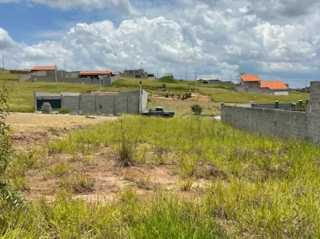 Chácara 500m² com lagos para pesca