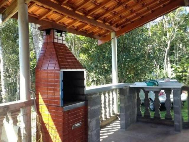 Chácara 6.400 m², 3 dorm, 1 suíte, varanda, piscina, bosque, aceita permuta