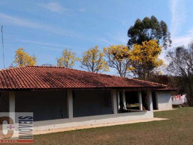 Chácara 7.200 m² com rio e lazer em Ouro Fino MG