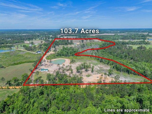 Chad Lake Rd, Alma, GA 31510