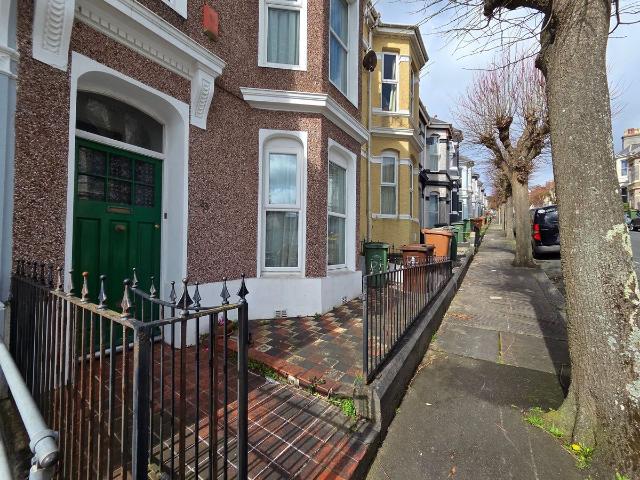 Chaddlewood Avenue, Plymouth PL4, 3 bed terraced house to rent, £1,300 pcm | PrimeLocation