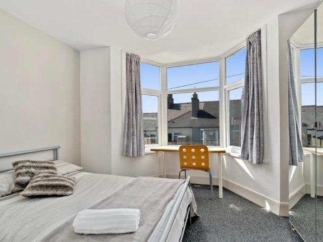 Chaddlewood Avenue, Plymouth PL4 6 bed terraced house to rent £3,406 pcm £786 pw