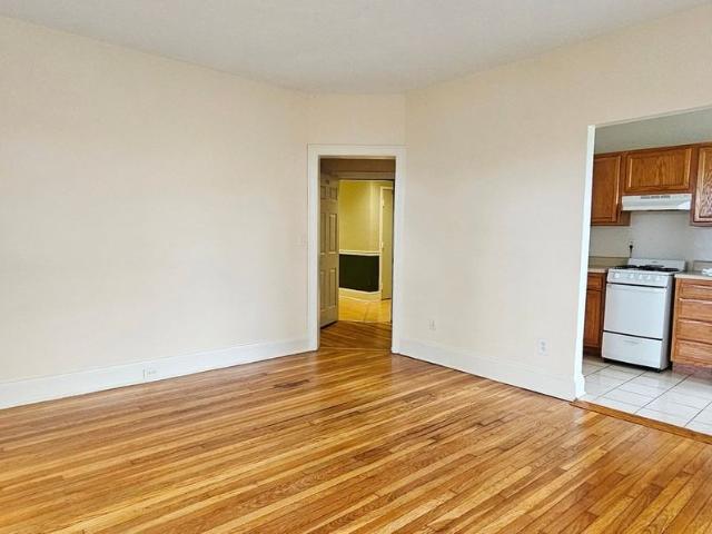 Chadford Apartments 2 Bedroom Apartment for Rent at 909 W University Pkwy, Baltimore, MD 21210 Hampden