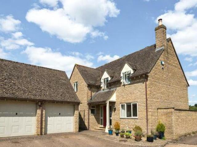 Chadlington, Oxfordshire, 4 Bedroom Detached