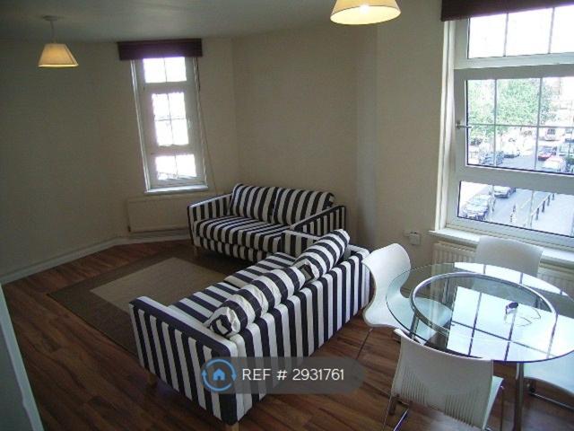 Chadworth House, London EC1V, 4 bed flat to rent, £5,070 pcm | PrimeLocation