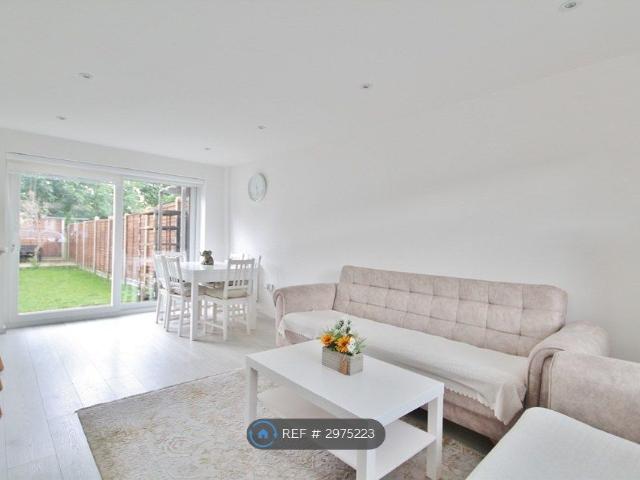 Chadwell Avenue, Waltham Cross EN8, 2 bed terraced house to rent, £1,900 pcm | PrimeLocation
