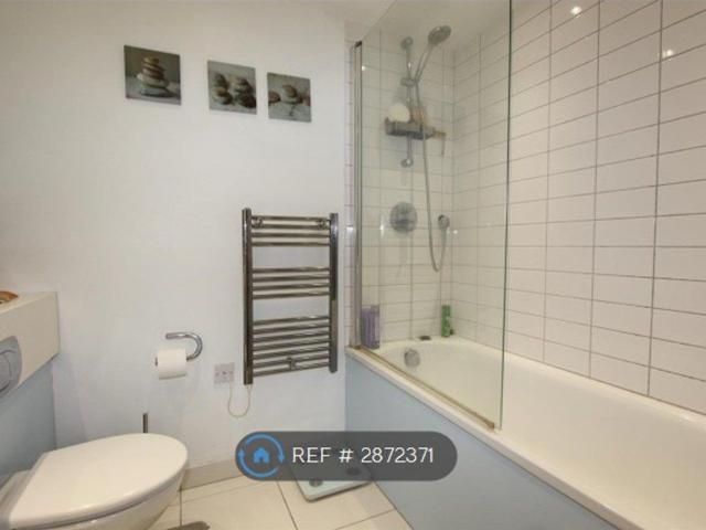 Chadwell Lane, London N8, 1 bed flat to rent, £1,750 pcm | PrimeLocation
